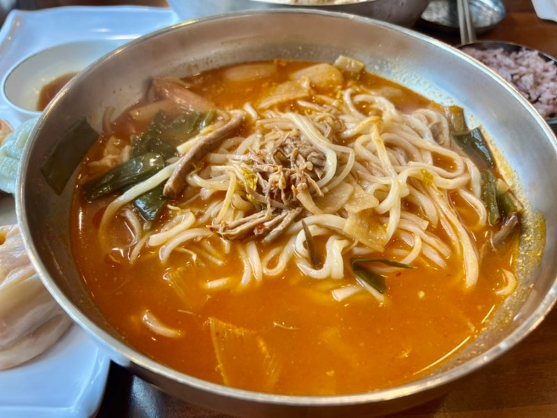 김포 감정동 김포맛집 칼밥집 시원한 초계국수 얼큰한 육개장칼국수 사먹은 후기 네이버 블로그