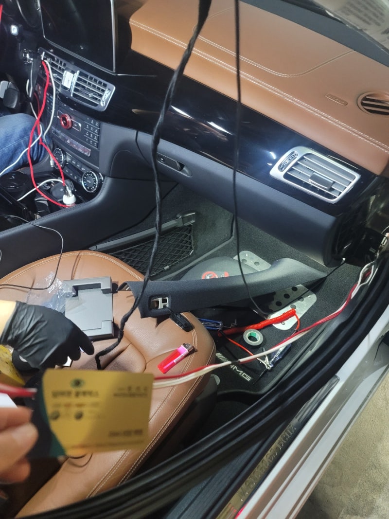 김포장기동블랙박스 벤츠 CLS350 파인뷰LXQ500시공 : 네이버 블로그