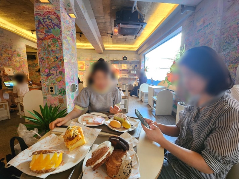 서울앵무새 성수 성수동 카페 성수 베이커리 성수 빵 맛집 성수 핫플 성수 카페 추천 뚝섬맛집 뚝섬