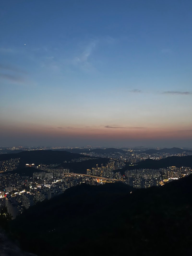 서울 초보 등산 코스 야경 추천 경복궁역 인왕산 정상 가는길 둘레길 지도 범바위 야간등산 시간 네이버 블로그