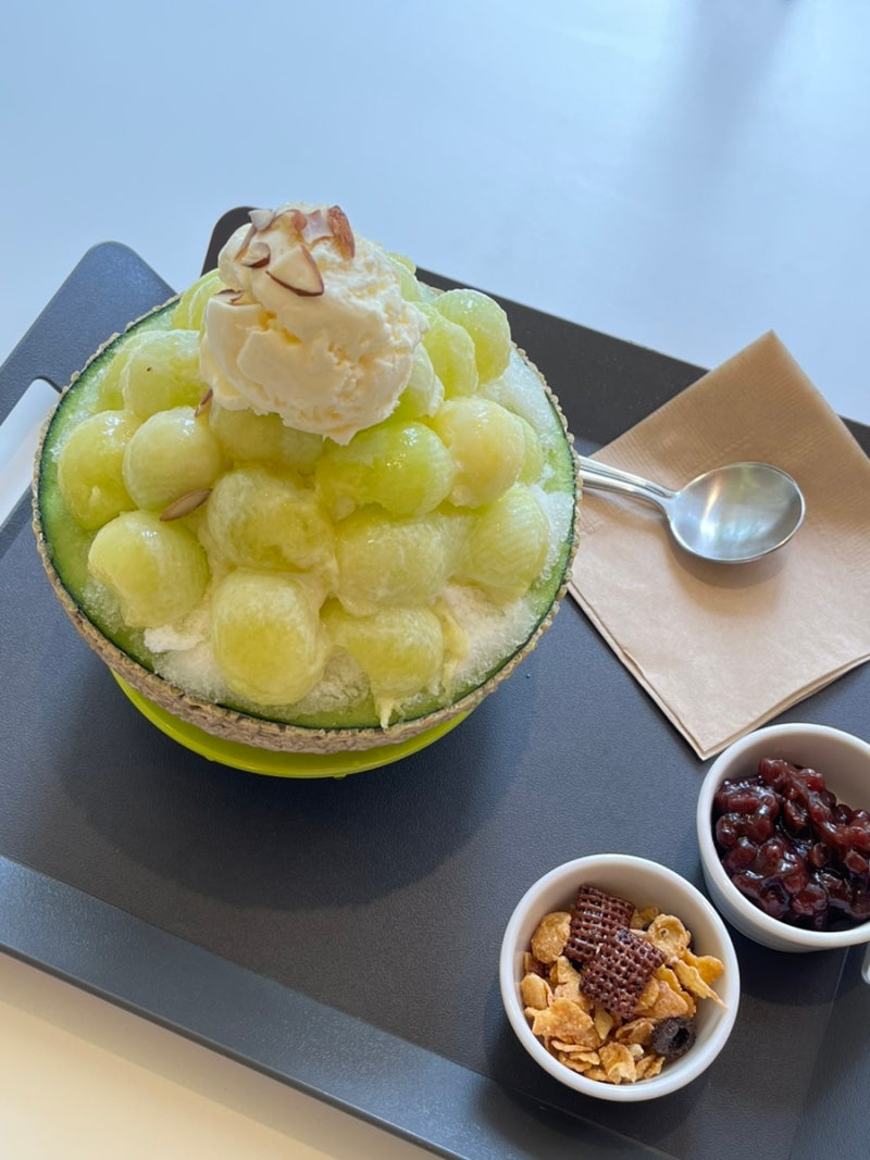 [김해맛집] 봉황동 빙수맛집 ‘동네한바퀴’ & 김수로왕릉 능소화 : 네이버 블로그