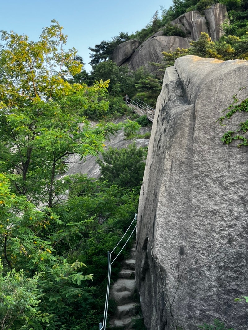 서울 초보 등산 코스 야경 추천 경복궁역 인왕산 정상 가는길 둘레길 지도 범바위 야간등산 시간 네이버 블로그