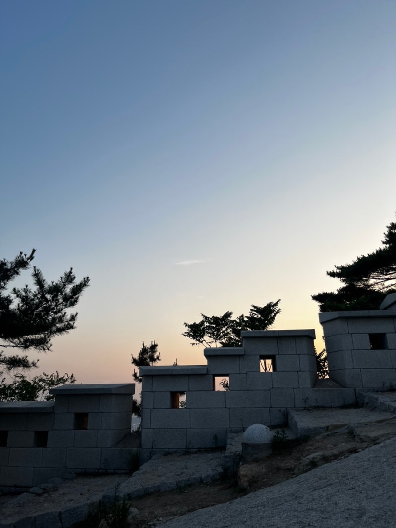 서울 초보 등산 코스 야경 추천 경복궁역 인왕산 정상 가는길 둘레길 지도 범바위 야간등산 시간 네이버 블로그