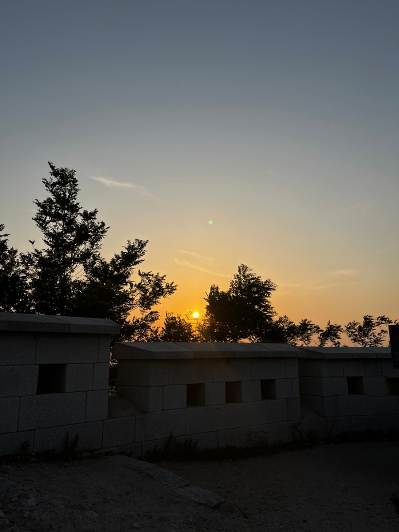 서울 초보 등산 코스 야경 추천 경복궁역 인왕산 정상 가는길 둘레길 지도 범바위 야간등산 시간 네이버 블로그