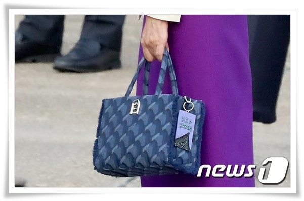 여자 중저가 가방 브랜드 영부인 김건희 가방 로사케이 진스 카바스 모노그램 친환경 소재 Xs 여성 토트백 네이버 블로그