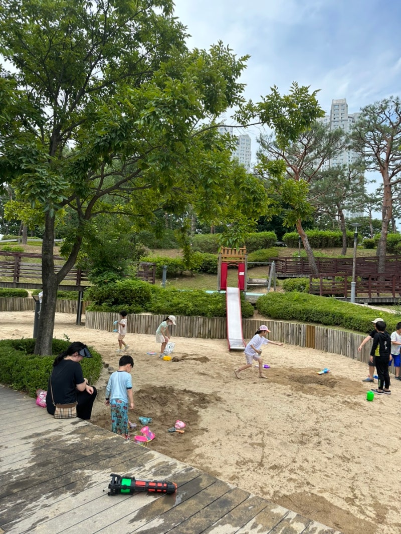 광교 호수공원 신비한 물너미 바닥분수 에서 아이들과 신나는 물놀이 네이버 블로그