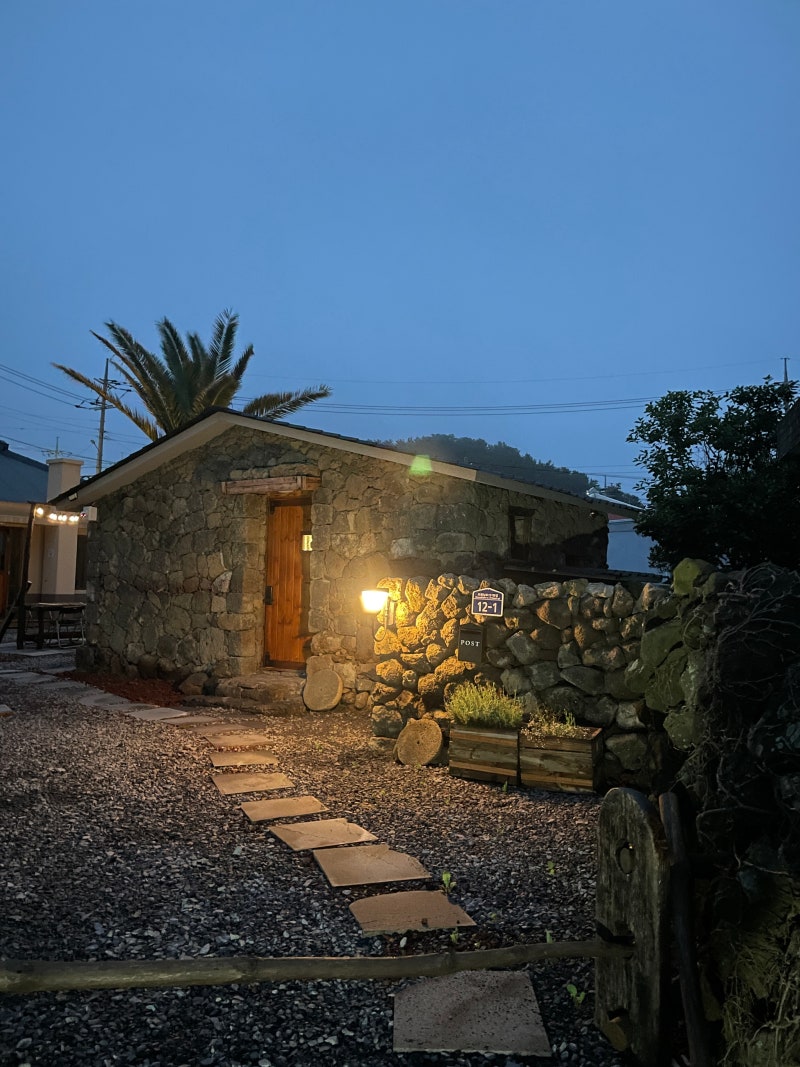 [제주도 독채펜션] 제주스러움이 가득한 감성숙소, 신도 1400 🍊🌿 : 네이버 블로그