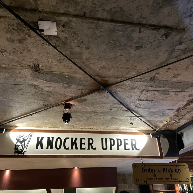 용산 뮤직펍 핫플 노커어퍼 스탠딩바 (KNOCKER UPPER) : 네이버 블로그