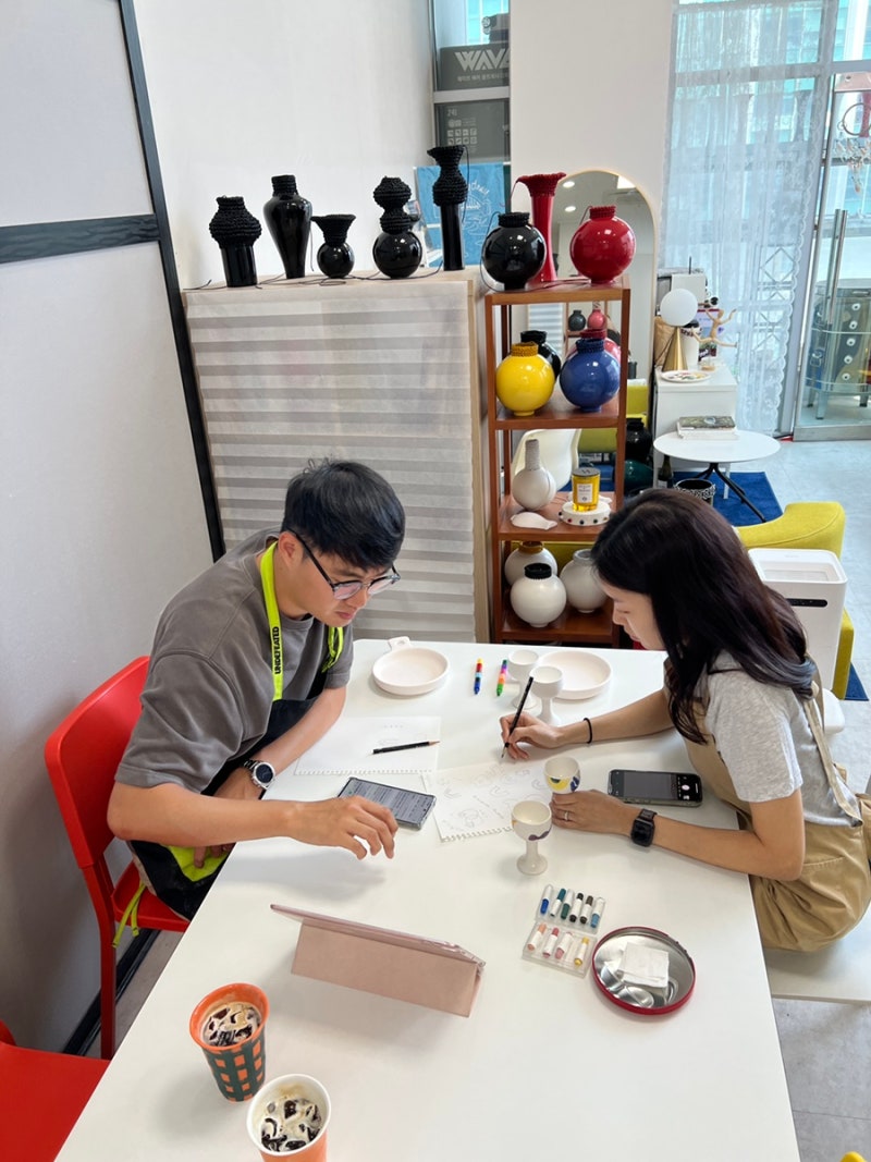 동탄 도자기공방 밍글 도자기 드로잉 원데이클래스 수업모습 네이버 블로그