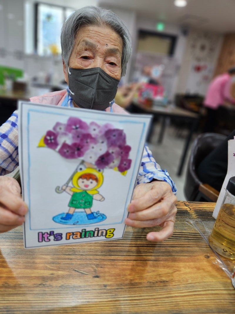 창동노인주간보호 성모사랑데이케어센터 꽃우산만들기 재활운동 장미꽃소녀 오늘의 식사 20230704 화요일 네이버 블로그