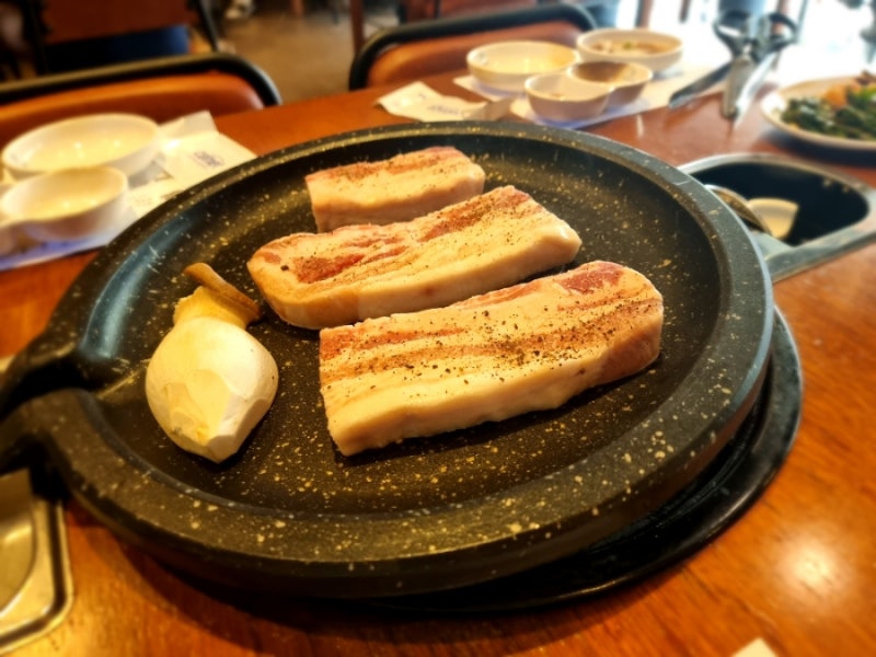 명륜동고기집 단체모임하기 좋은 구워주는 꽃돼지식당 동래점 네이버 블로그