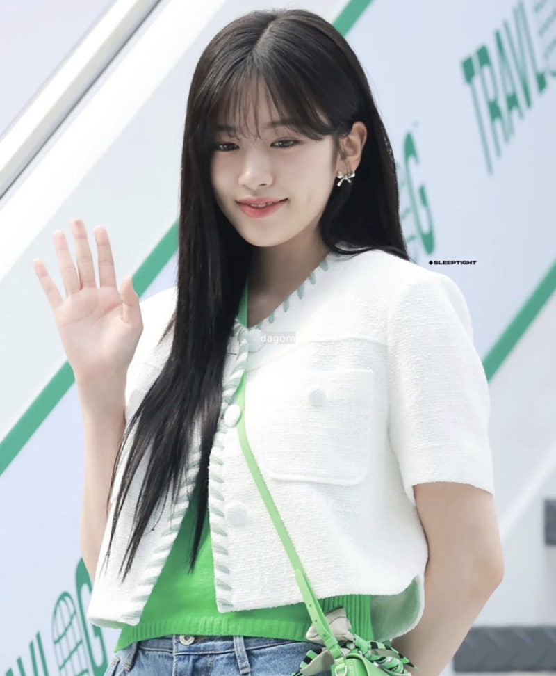 안유진 연두색 반팔 흰자켓코디 청량미 넘치는 여름자켓 패션 네이버 블로그