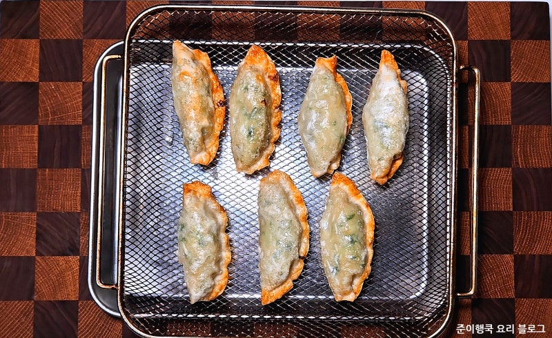만두 에어프라이어 시간 비비고 냉동만두 에어프라이기 비비고 왕교자 칼로리 간식 만들기 네이버 블로그