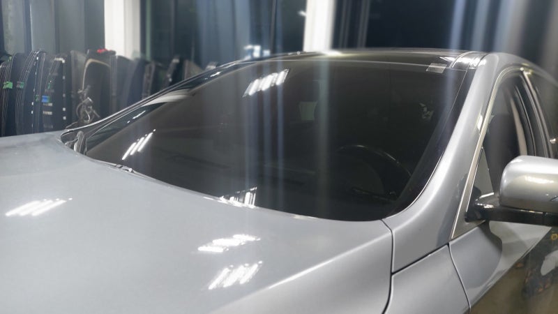 Dh제네시스 전면유리 교환 복원시공 및 켈란 열차단 썬팅시공창원차유리 마산차유리 진해차유리열차단 썬팅필름국내 수입 전차종 자동차유리 돌빵 스톤칩 복원 용접 수리 교환