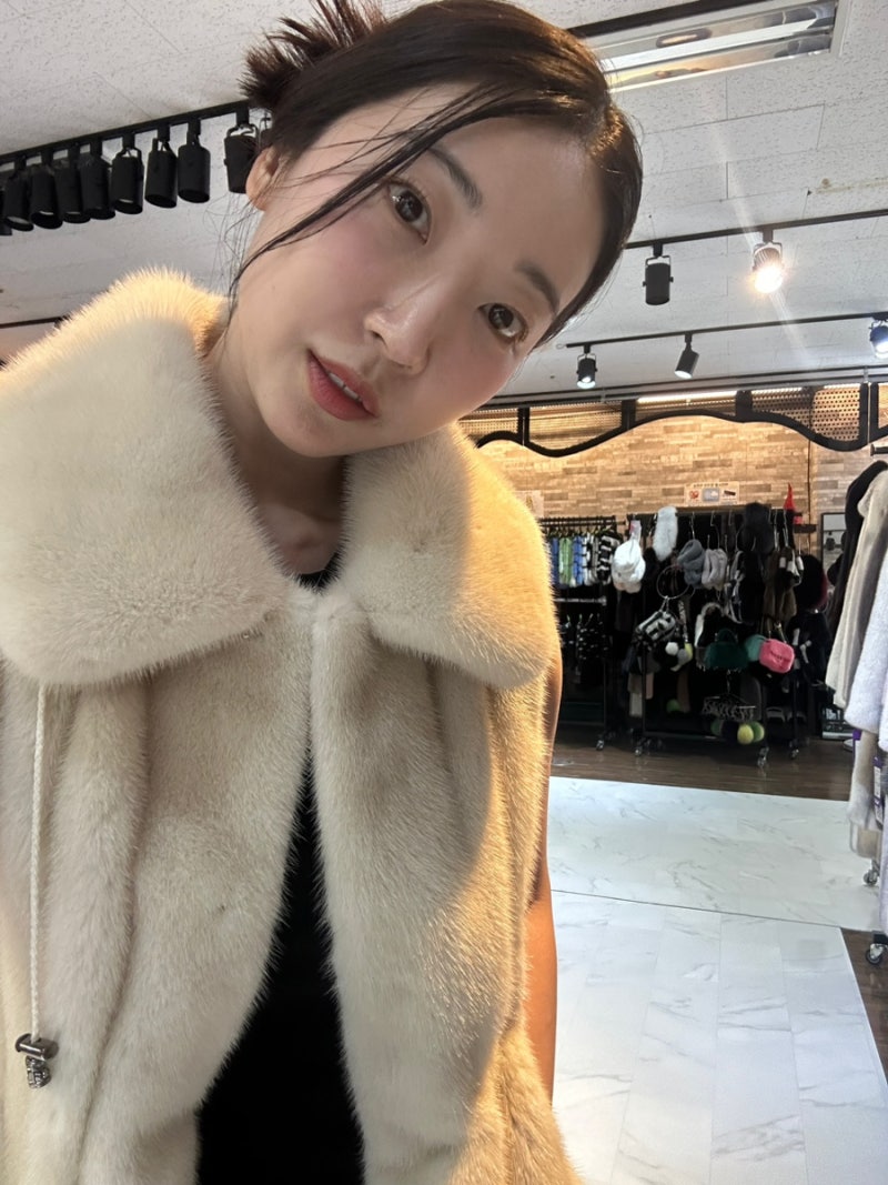 진도 밍크코트 가격이 부담스럽다면 퀄리티 좋은 코펜하겐 모피 매장 마리노블로 네이버 블로그