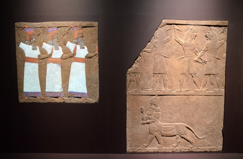 액막이 정령 우갈루(Ugallu)와 우르마흘룰루(Urmahlullu), 신 아시리아 시대, 니네베 남궁 부조 벽화 ...