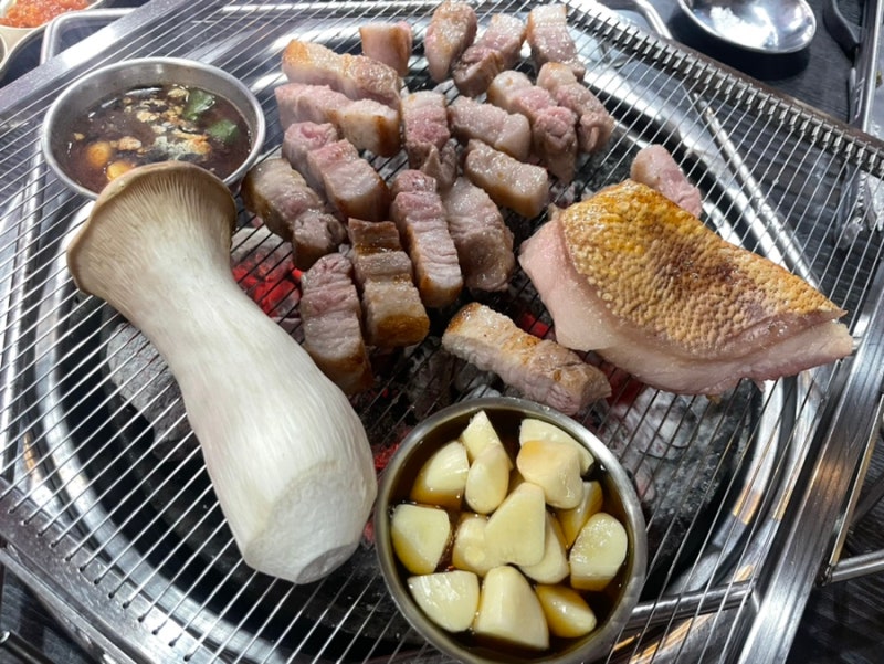 위례 위례광장 • 위례맛집 • 위례흑돈클라쓰 • 위례삼겹살 • 위례정육점식당 네이버 블로그