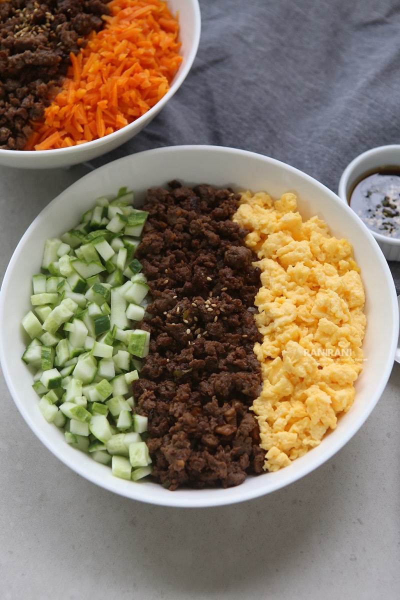 눈으로 먼저 먹어요 삼색소보로덮밥 고슬고슬 오이 소고기 소보로 비빔밥 네이버 블로그