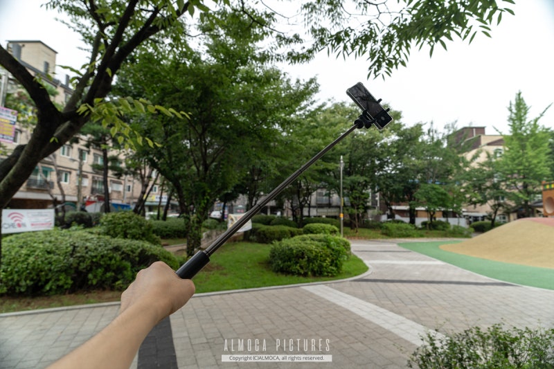 셀카봉 추천 - 욜로 4세대 / 지라프 갤럭시 삼각대 사용 후기 : 네이버 블로그