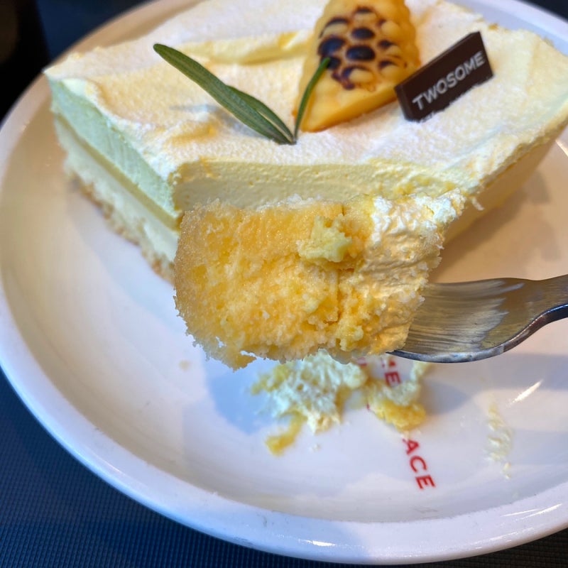 투썸플레이스 신메뉴 옥수수크림치즈 케이크 맛 후기 가격 칼로리 네이버 블로그