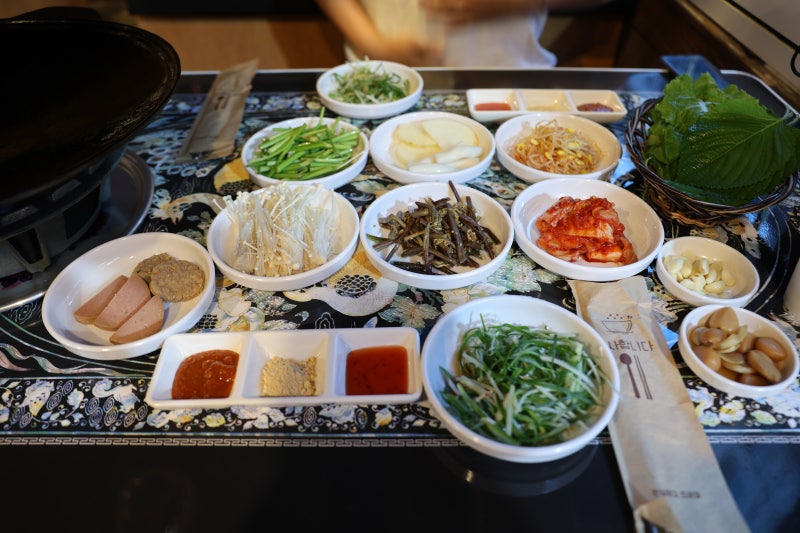 대전 둔산동 고기 맛집 진짜 무쇠솥 미나리 삼겹살 무미삼 : 네이버 블로그
