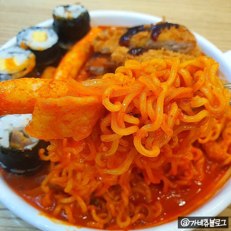 얌샘김밥 메뉴 추천 라돈모다기 라볶이 돈까스 김밥이 한메뉴에 네이버 블로그