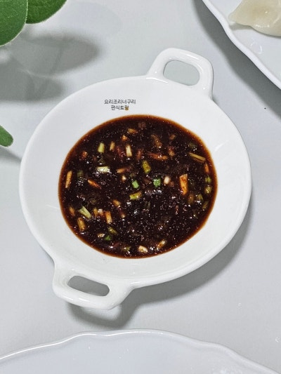 냉동만두 찌는법 찌는시간 면포없이 달라붙지않게 만두찌기 느끼하지 않은 만두 간장 소스 만들기 네이버 블로그