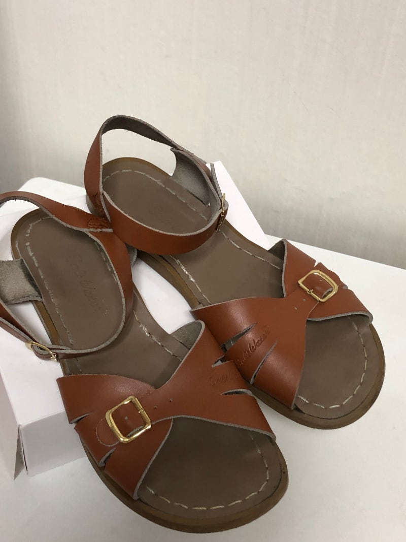 물에 젖어도 되는 여름샌들, 김나영 추천 샌들 솔트워터클래식 탄 5w7 착용후기 (사이즈팁, 코디) : 네이버 블로그