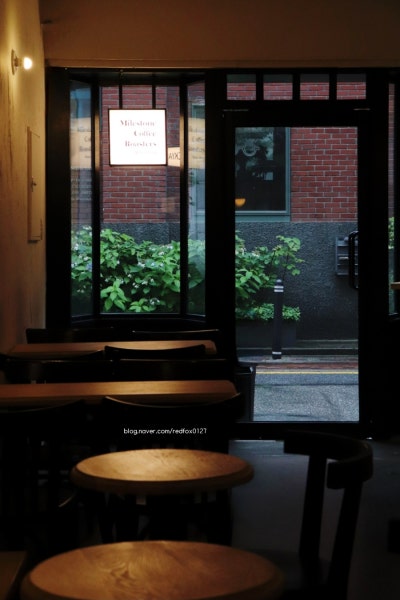 [마일스톤 커피 성수점] 애정하는 Milestone coffee의 3호점 : 네이버 블로그