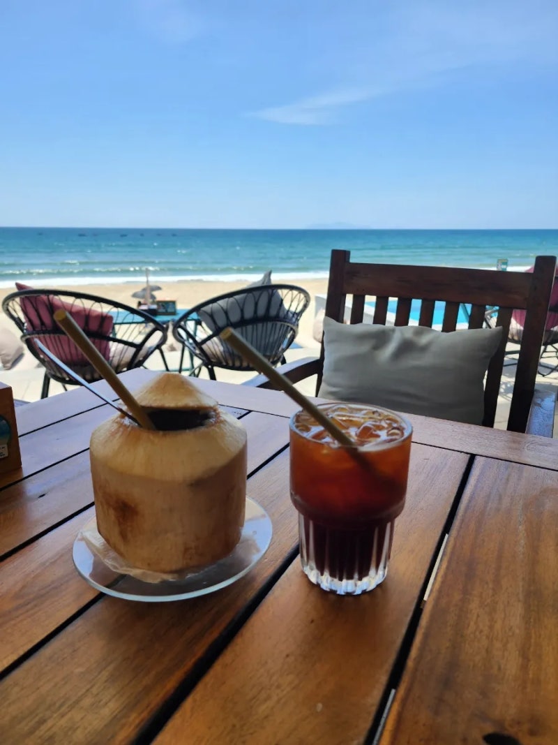 다낭 미케비치 뷰좋은 카페 에스코 비치 바(esco beach bar) : 네이버 블로그