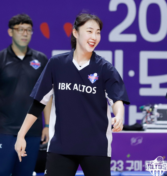 황민경 17득점, IBK기업은행 흥국생명에 셧아웃 도드람컵 KOVO컵 예선 첫승(황민경IBK, 김연경 김수지 김해란 결장, 표승주, 김현정, 육서영) : 네이버 블로그