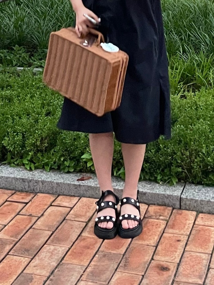임산부슈즈로 유명한 마크모크 샌들 푹신한 키높이 샌들 추천 진주가 포인트되는 마크모크 글램 후기 네이버 블로그