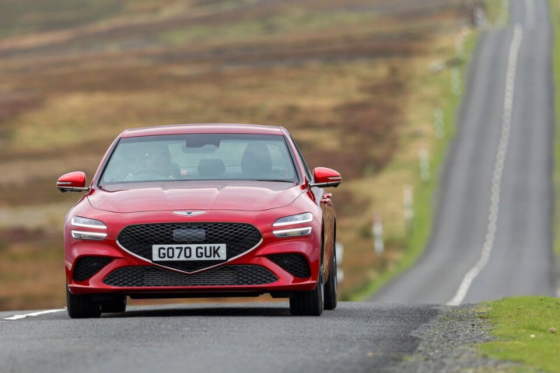 'SUV 치여 안 팔리는 세단' 스팅어 따라 고개 내미는 제네시스 G70 단종설 : 네이버 블로그