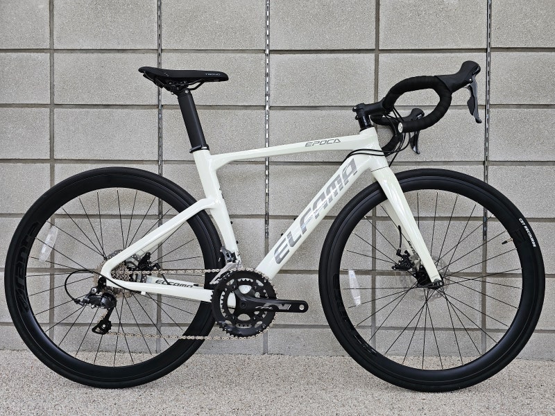 판매완료! 밤에 야광되는 레어템! 엘파마 에포카 E2000D 루미화이트 소량입고! : 네이버 블로그