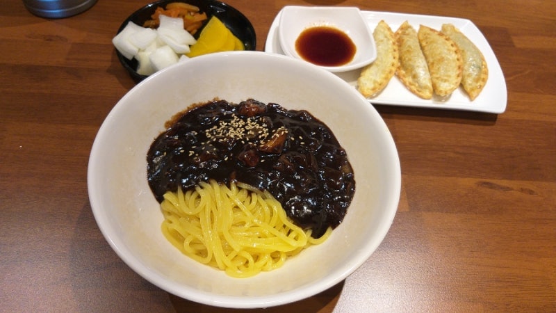 산본역 짜장면맛집 사미반점 산본점에서 짜장면 군만두를 먹었습니다 롯데피트인 산본 7층 식당가 네이버 블로그