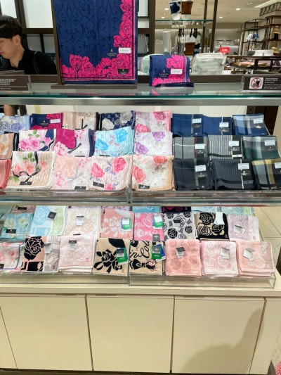 후쿠오카 한큐백화점 쇼핑 추천템 루이비통 명품 손수건 킨 샌들 시로 게스트 쿠폰 택스리펀 네이버 블로그