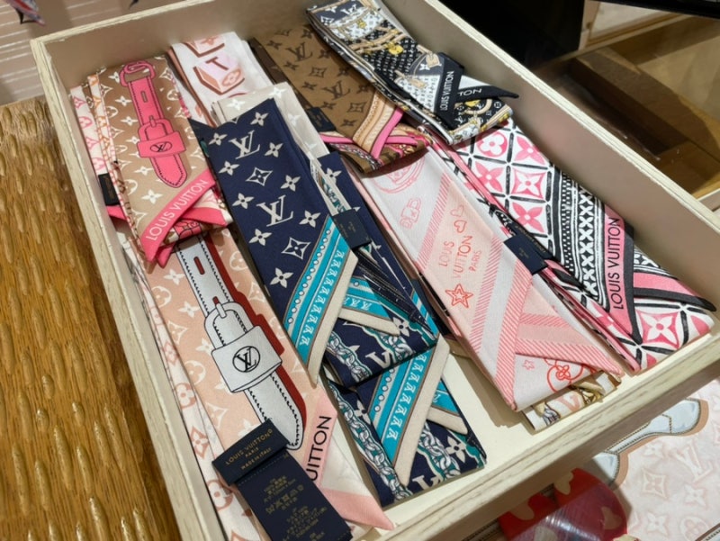 후쿠오카 한큐백화점 쇼핑 추천템 루이비통 명품 손수건 킨 샌들 시로 게스트 쿠폰 택스리펀 네이버 블로그