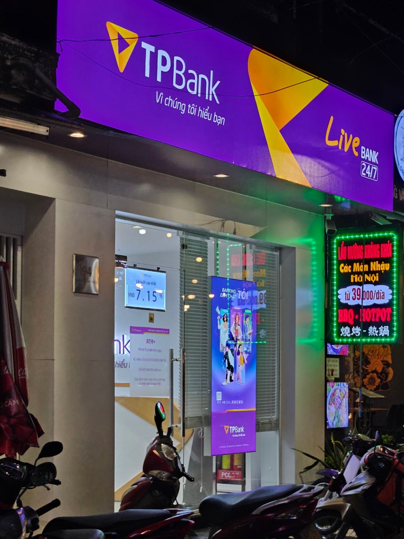 [베트남 다낭 태교여행] 미케비치 근처 트래블로그 카드 TP Bank ATM(Live Bank), 수수료 무료 현금 찾는 방법 ...