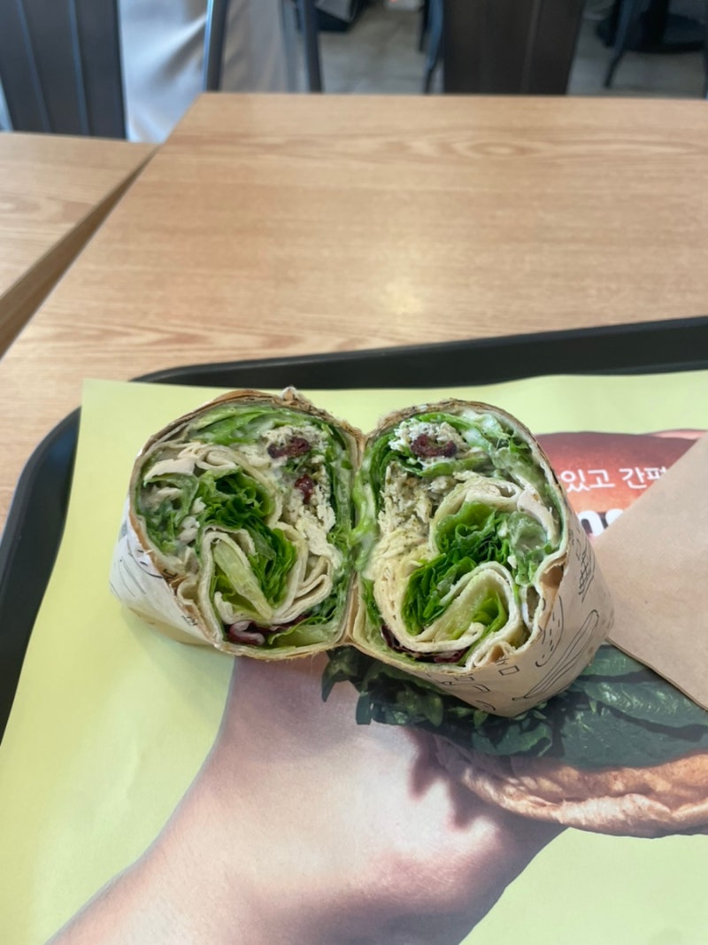 교대역 혼밥맛집 체크인 챌린지 샐러디 바질치킨랩 샐러디 교대점 후기 네이버 블로그