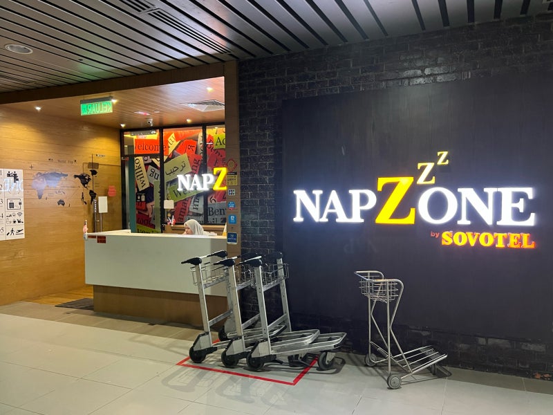 코타키나발루 공항 캡슐호텔 냅존(NapZone) : 네이버 블로그