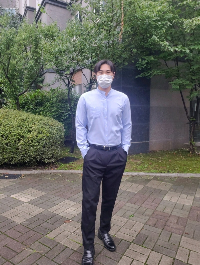 검정 슬랙스 블루셔츠 코튼 소재 가을 30대 남자 결혼식 하객 패션 코디 댄디룩 비즈니스 캐주얼 네이버 블로그
