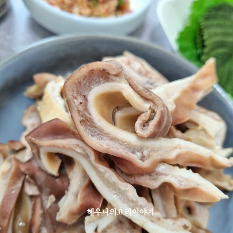 오소리감투 부위 단백질음식 막걸리 안주 수육 고기 삶기 다이어트 고기 술안주 새우젓 양념장