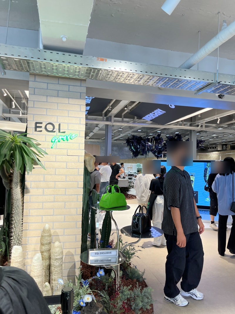 [SHOWROOM] 한섬 EQL GROVE 성수 OPEN ( 이큐엘 플래그십스토어 오픈 ) : 네이버 블로그