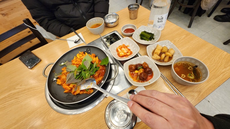 가산디지털단지 한식 엄마 집 밥 생각날 때 찾게 되는 가산 가성비 점심 백반 맛집 가산 W 센터 수까락 2호점 추천