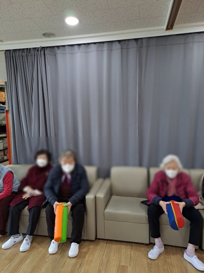 광명노인주간 보호 센터 시니어데이케어주은 광명센터레크레이션 윷놀이 네이버 블로그