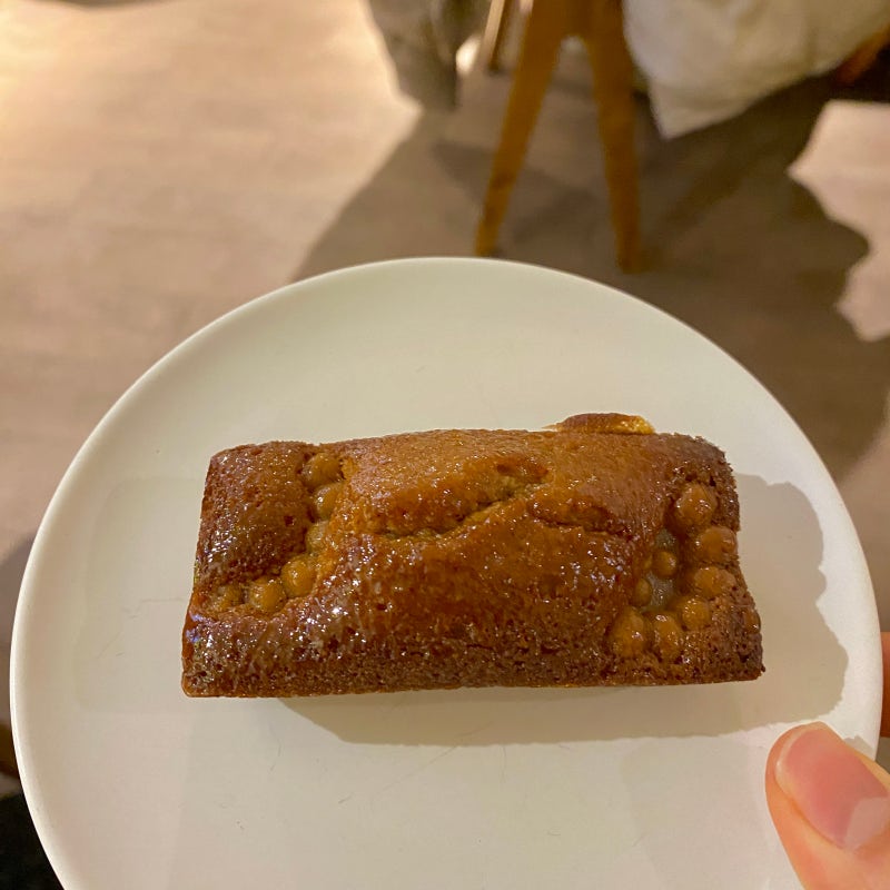 용산역 빵집 빵앗간토끼 용산역 카페 휘낭시에 딸기 케이크 맛있는 베이커리 카페 네이버 블로그