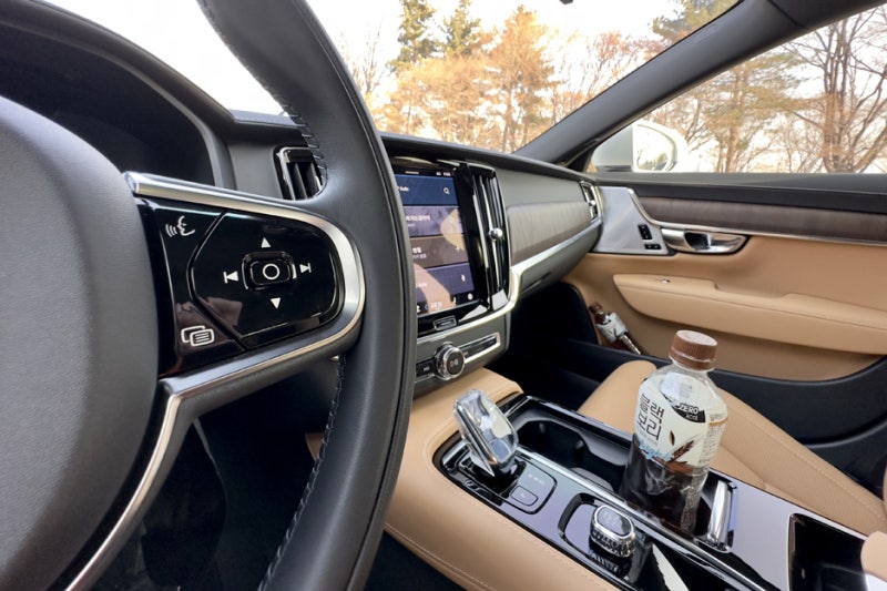 2023 볼보 S90 B6 AWD, 볼보 S90 T8 리차지 하이브리드 비교 시승기 : 네이버 블로그