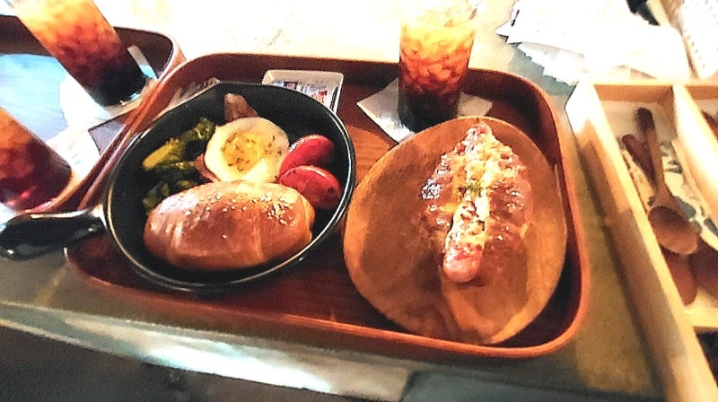 용산 도토리카페 용리단길 삼각지 카페 핫플 용산 핫플레이스 도토리 주차 도토리빵 그릭요거트 브런치 베이커리 카페 용산가볼만한곳