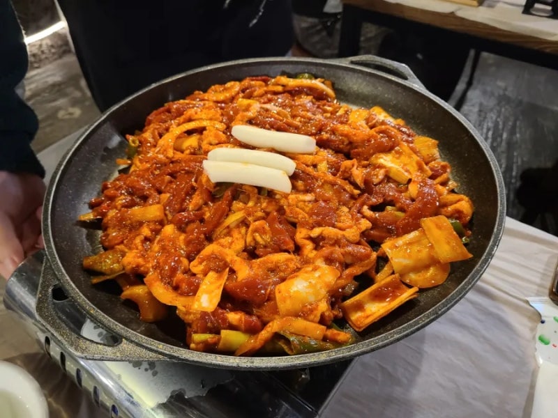 마산 가포 맛집 동굴집 동굴 속에서 먹는 오리불고기 마무리로 볶음밥까지 네이버 블로그