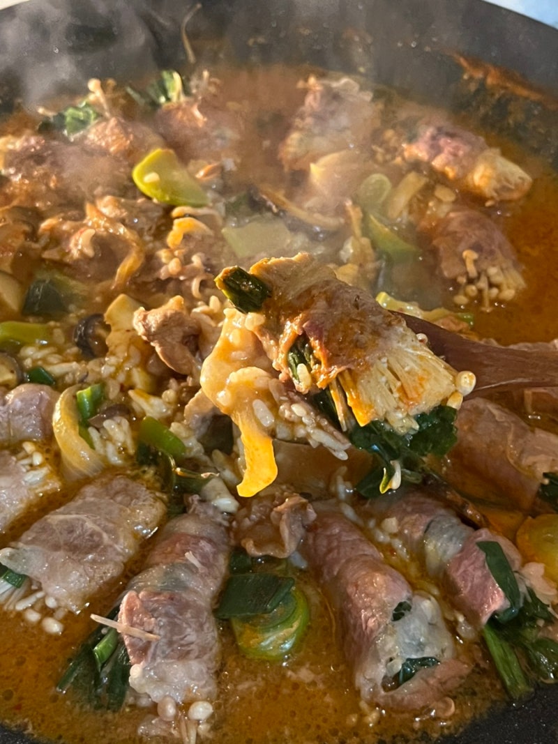 캠핑요리추천 백년밥상 밀키트 추천 손말이고기and우삼겹된장찌게 연탄 불고기 우동 밀키트 소곱창 대창 막창 솔직후기